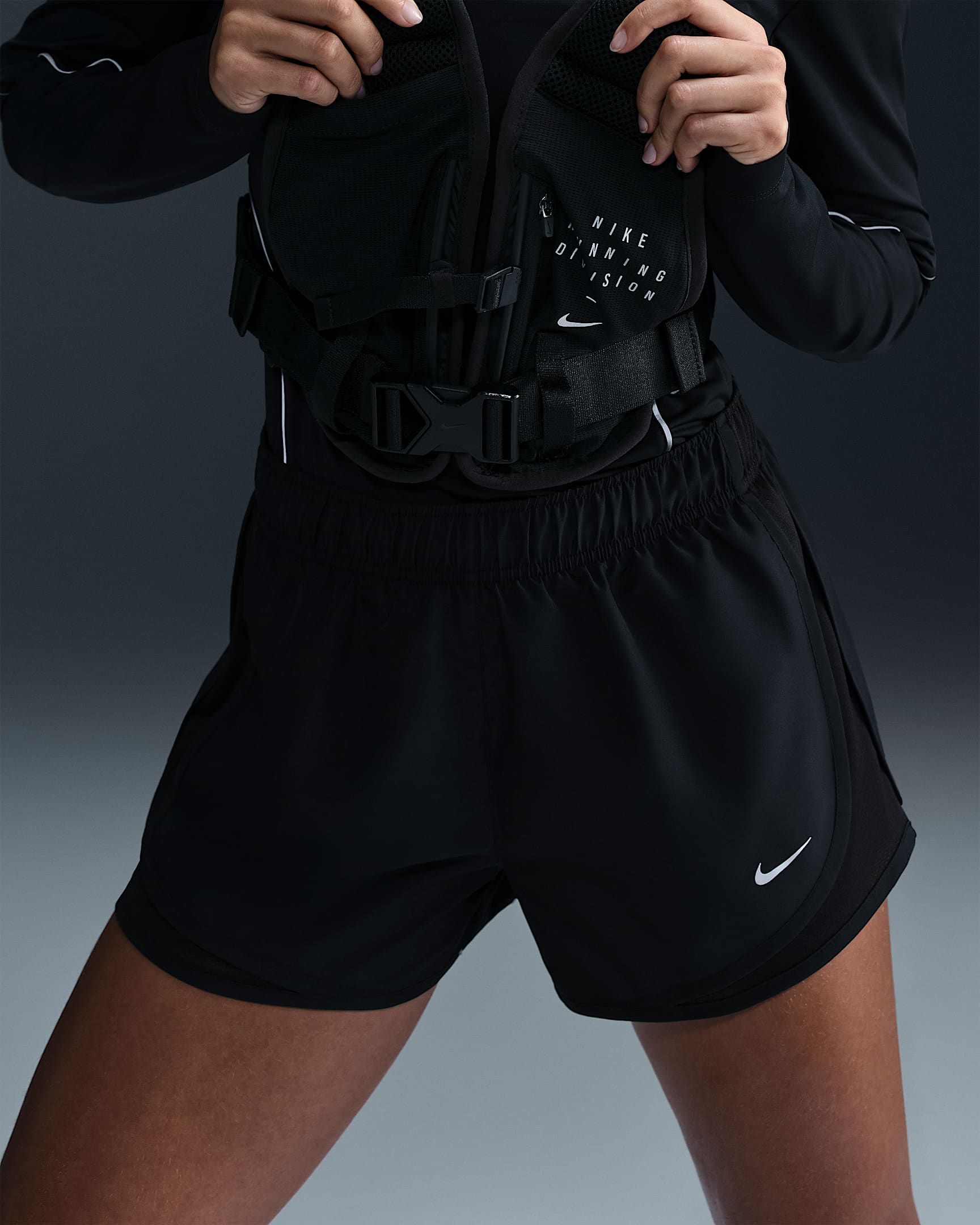 Shorts de correr Dri-FIT de tiro medio con forro de ropa interior para mujer Nike Tempo. Nike MX